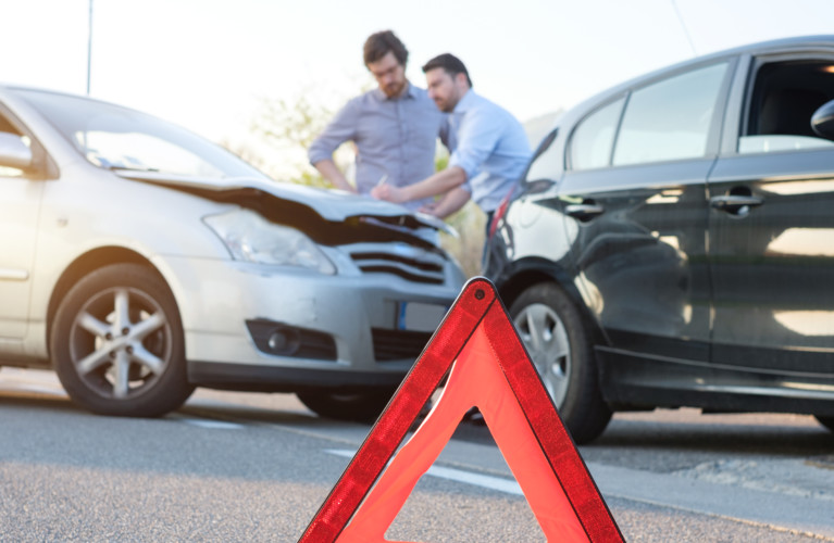 Verhalten nach einem Unfall | Kfz Sachverständiger